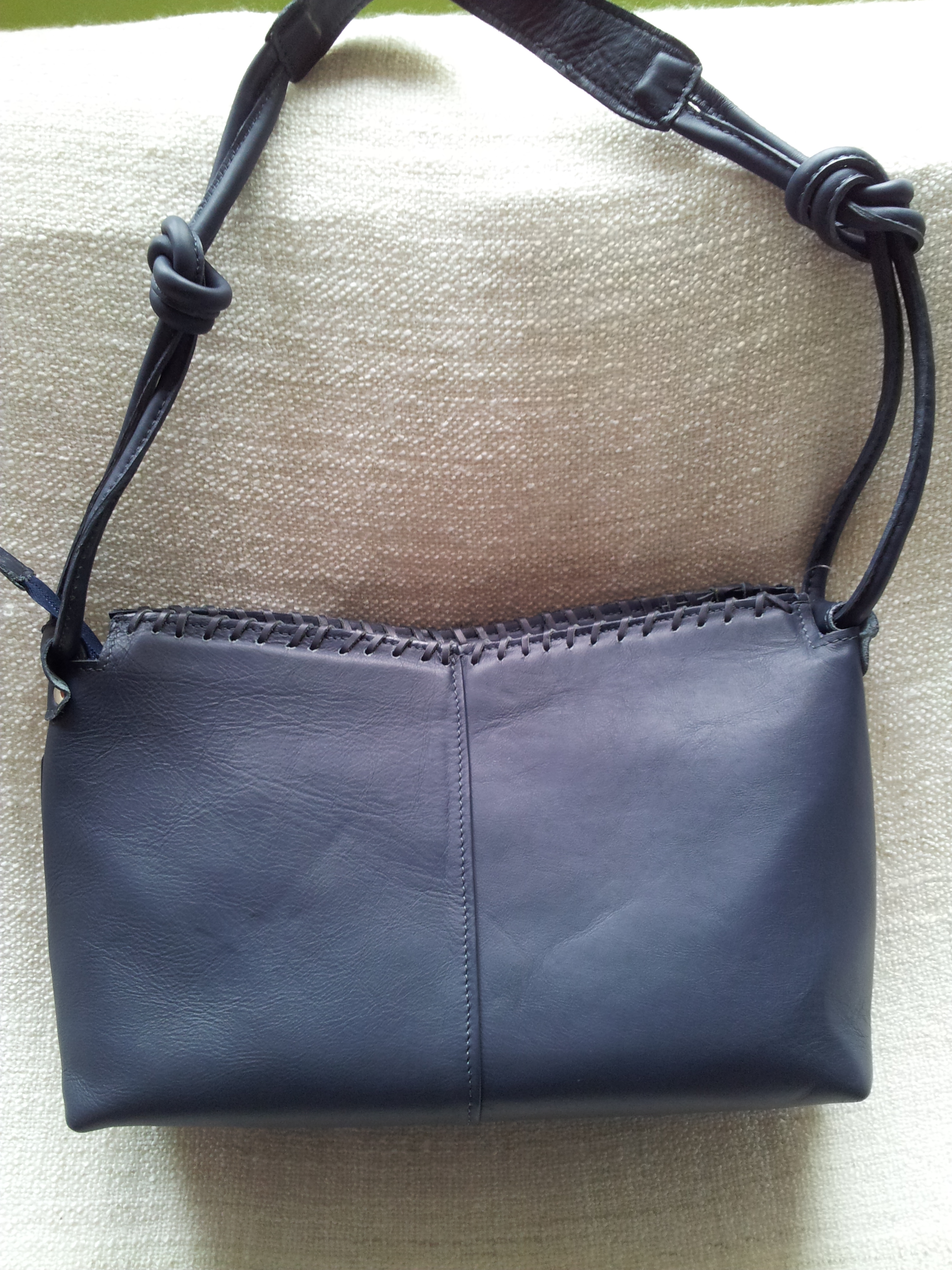 Real Cow Leather Women Hand Bag Indigo Color on Luulla
